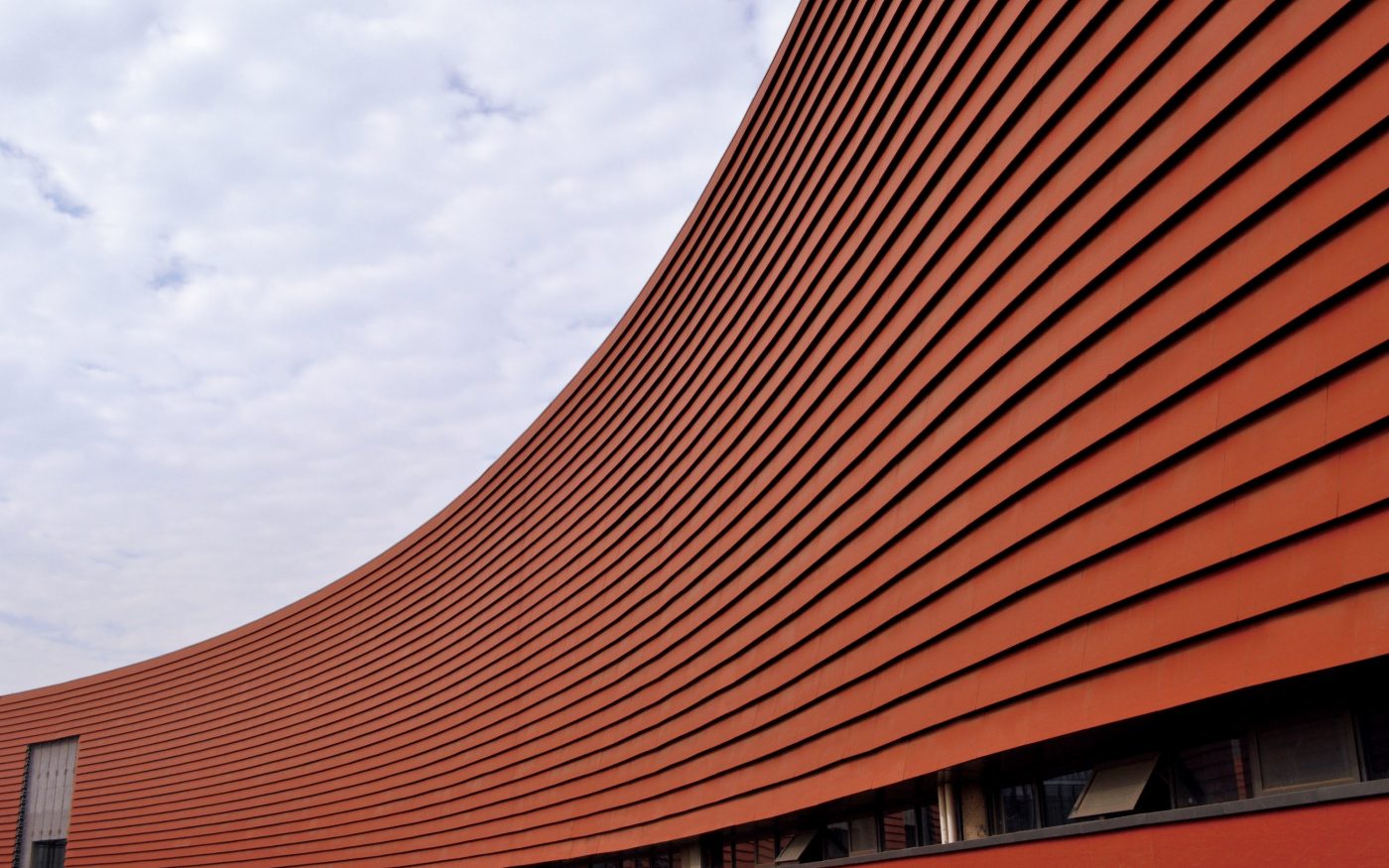 Why Terracotta Is Perfect For An Office Building Facade Design? | Go ...